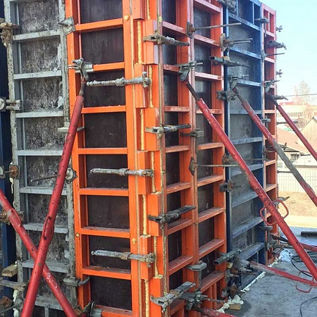 Колипларни мойлаш учун эмульсол мой  Эмульсол для смазки опалубки