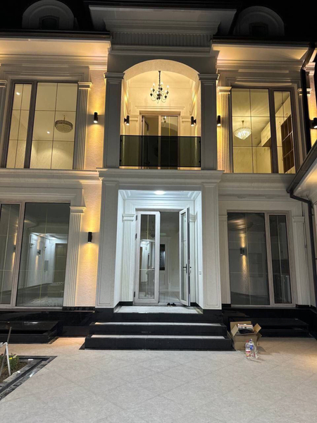 Продаеися Евро дом Ор-р: ТЦ Некст 350м2