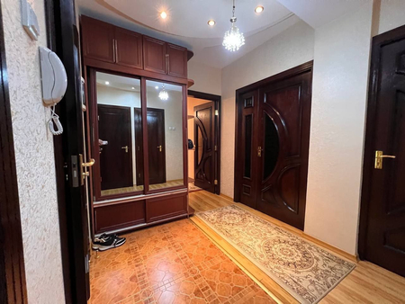 Продаётся 90м² м.Ойбек 4/3/4 ор-р г.Россия