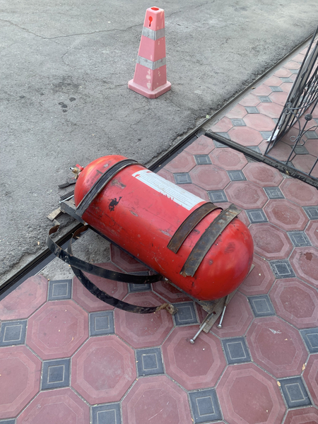 Gaz balon sotiladi 65 tali