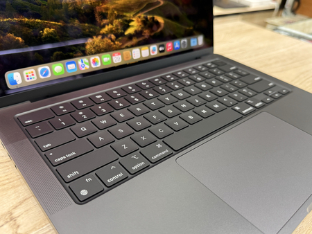 MacBook Pro M3 Pro 14-inch 18/512GB Space Black / 7 цикл - 100% ёмкост