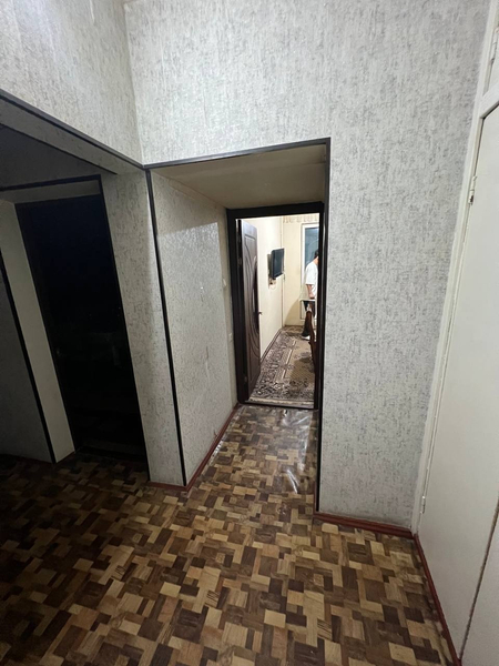 Toshkent shahar mirzo ulugbek tumani qorasu-1 3xonali uy sotiladi