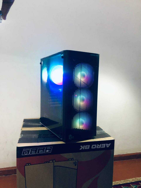 O'yinlar va montaj kompyuteri  Core i5-12400f/16 GB DDR4/Rx580-8GB