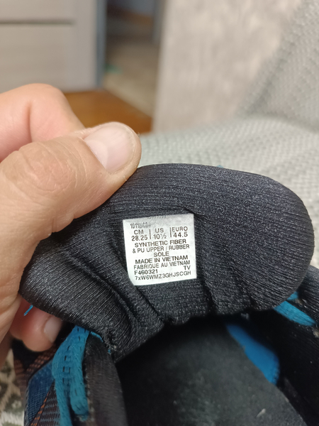 Оригинальные кроссовки ASICS