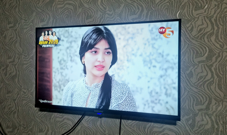SAMSUNG SMART Wi-Fi Tv 35talik