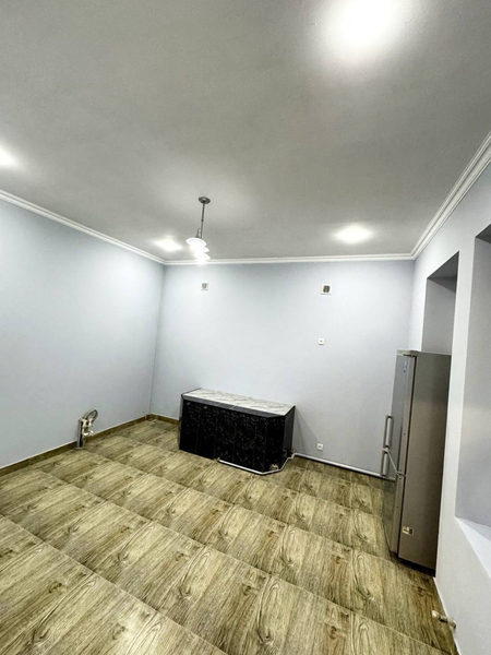 arendaga hovli beriladi nazarbekda 4 ta xona podvali bor