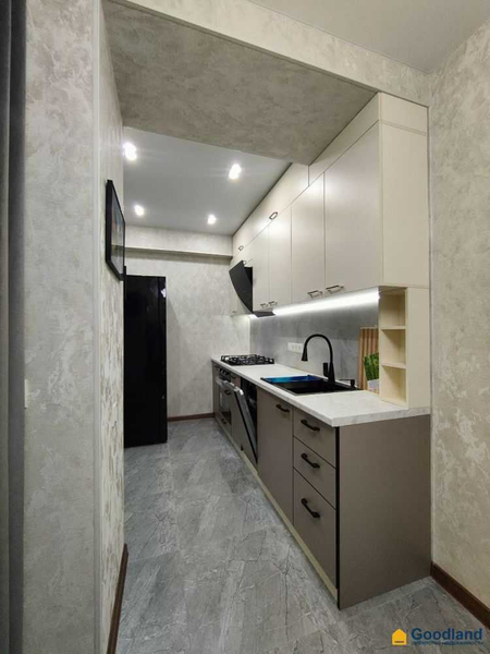 В Мирзо-Улугбекском районе Ц2 продается 2х комнатная квартира (J 1154)