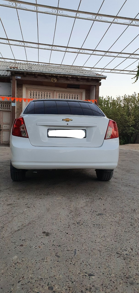 Arzonga Lasetti sotiladi