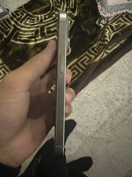 Iphone 15 pro 256 natural