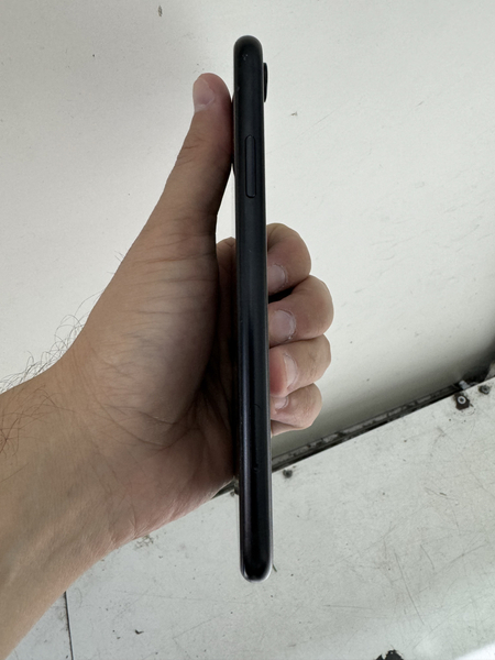 iPhone xr 64 holati zor turbasim