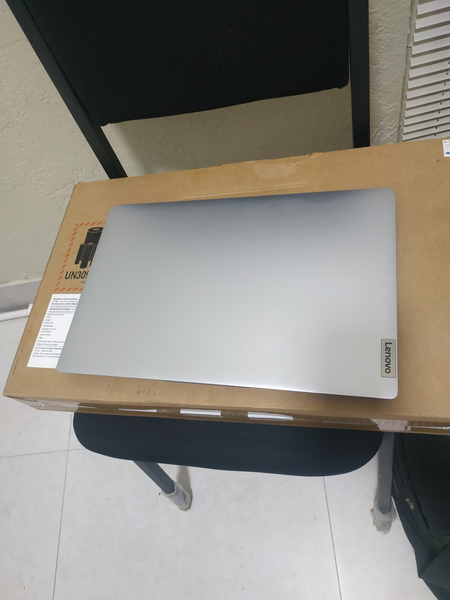 Lenovo Ideapad 1 15ACL7 2 .Storege 512 GB SSD ..RAM 8 GB .AMD RYZEN 5