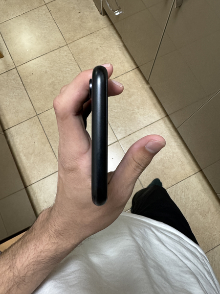Срочно продается Iphone XR в хорошем состоянии