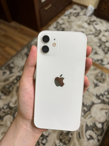 Iphone 12 white ideal