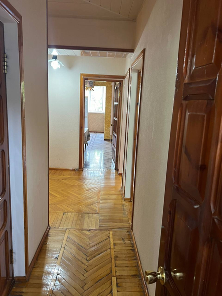 Банковская 3/3/4 100м² М.Горький Буюк Ипак Йули Пленова Закрытый двор