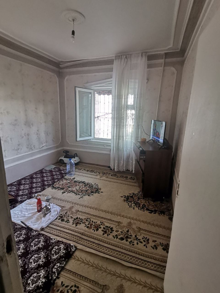 Сергели 8, продаётся квартира 4/5/9, балкон 2×6, площадь 96 м²