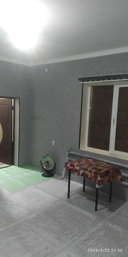 Uy sotiladi 3 sotix 3 xona