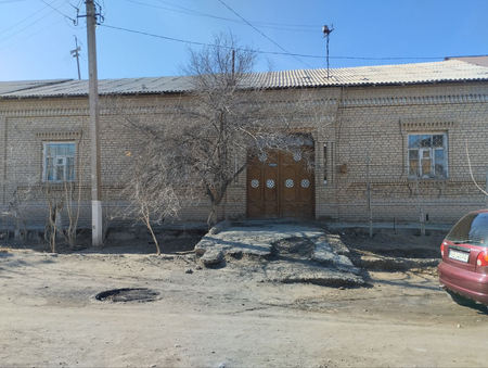 Чолиш шахарчасида уй сотилоди