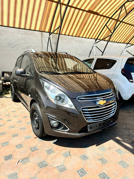 Spark 4 avtomat 2019 yil 8600$
