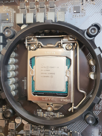 Core i9 11900k//DDR4 32GB 3200/