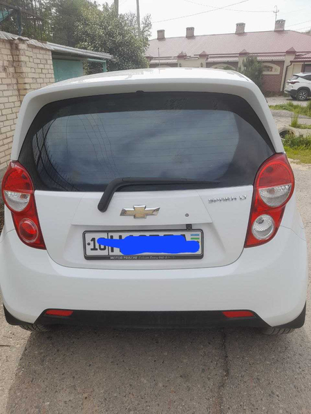 Автомобиль спарк