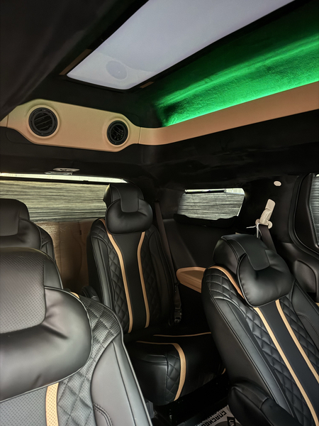 Kia Carnival Limusine
