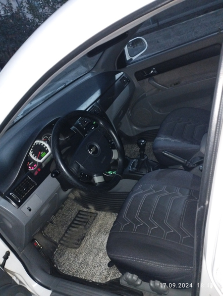 Продам Chevrolet lacetti год 2009