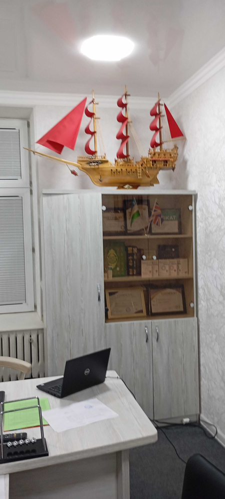Корабль декоративный, в идеальном состоянии.