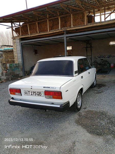 Jiguli vaz 2107.