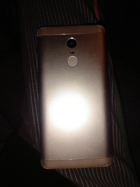 Iphone 7 va redmi 4 x bor arzon qilib beraman