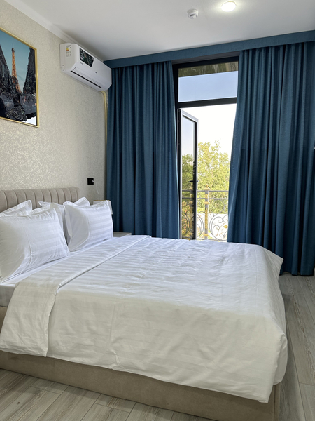 ABI HOTEL / mehmonxona