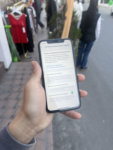 iPhone X qora rang