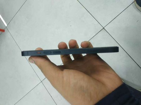 Iphone 13 dark blue