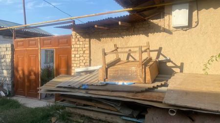 Sotiladi.Dacha hovli