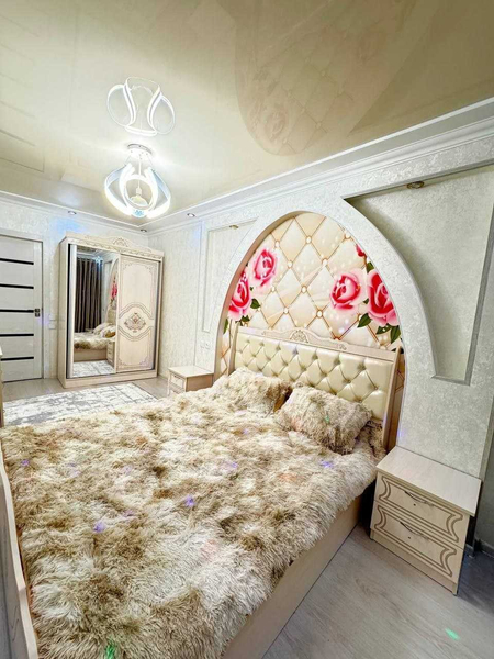 Квартал-1 Кирпич 2/1/4 балкон 2/4 меб+тех  Ориентир Мукимий