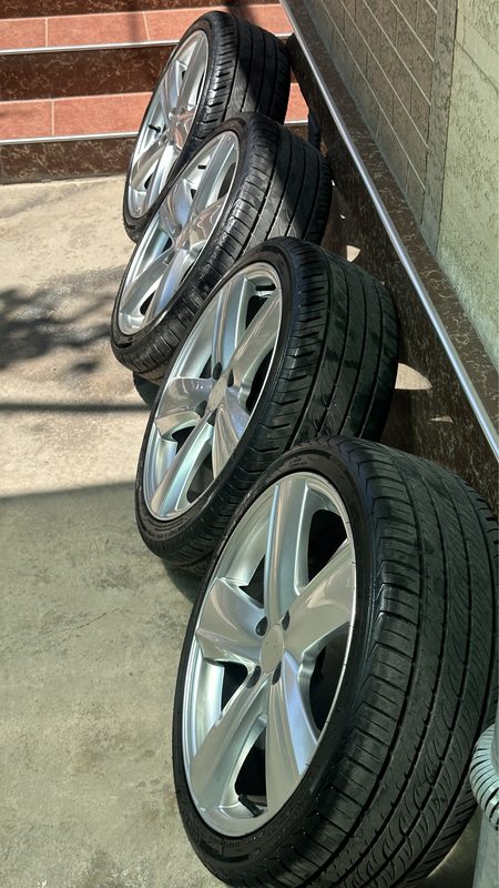 Lexus R17 diska balon xolati zor