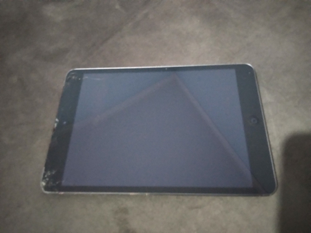 Ipad mini сотилади