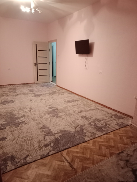 Продам Юнусобод 19 квартил 3 комнатная квартира 9 этажка 9 этаж