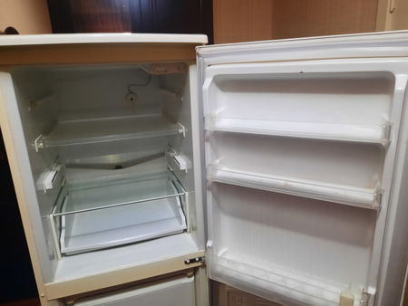 Продаётся холодильник SINO