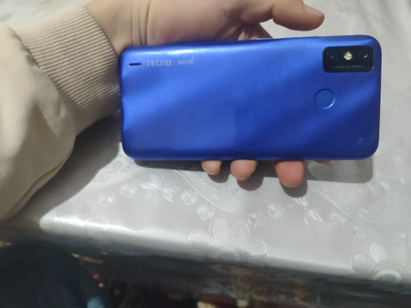 Tecno spark telfoni sotiladi