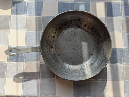 Продам сковородки СССР