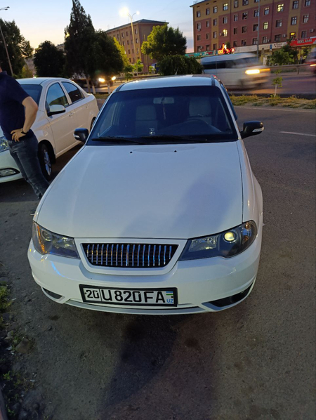 Nexia 2 2014 sotiladi