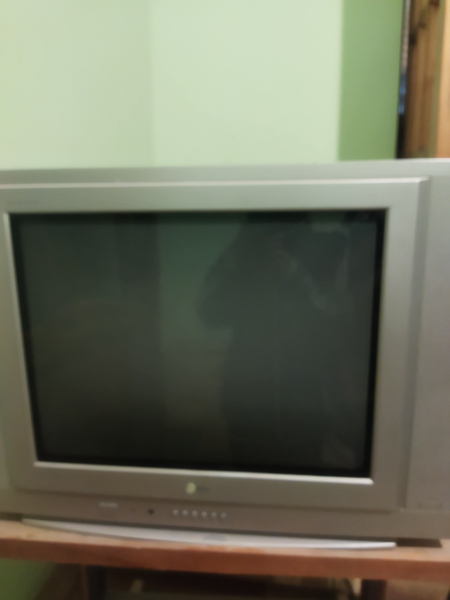 LG TELEVIZOR narxi kelishililadi