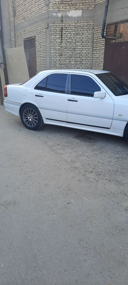 Продаётся мерседес w202