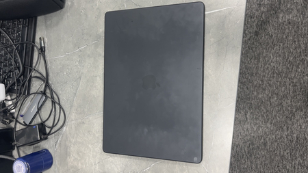 Macbook 48 gb ozu m3 max pro Б/У 55 циклов