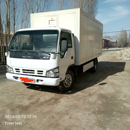Isuzu NPR mator senji qoyilgan