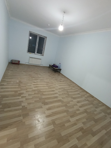 Sergeli tumani Choshtepa metrosi oldida