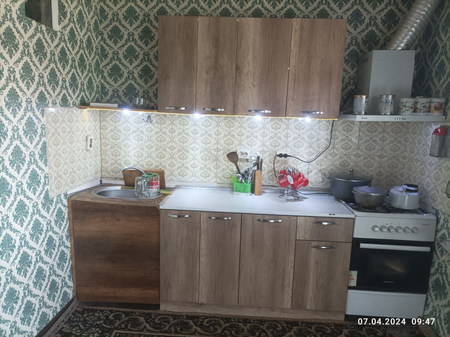 Зарангари файз кафе олдидаги 2 сотихли котедж  сотилади.60000$