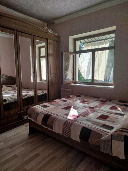 Юнусабад 11кв 2/2/4 Балкон 2х6 Кирпич