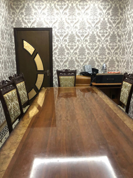 Срочно продам стол и 10 стульев