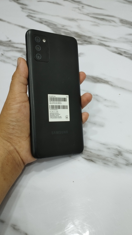 Telfon sotladi samsung